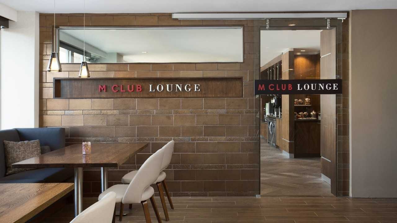 Pontiac Hotels with Executive Lounge | Business Lounge.