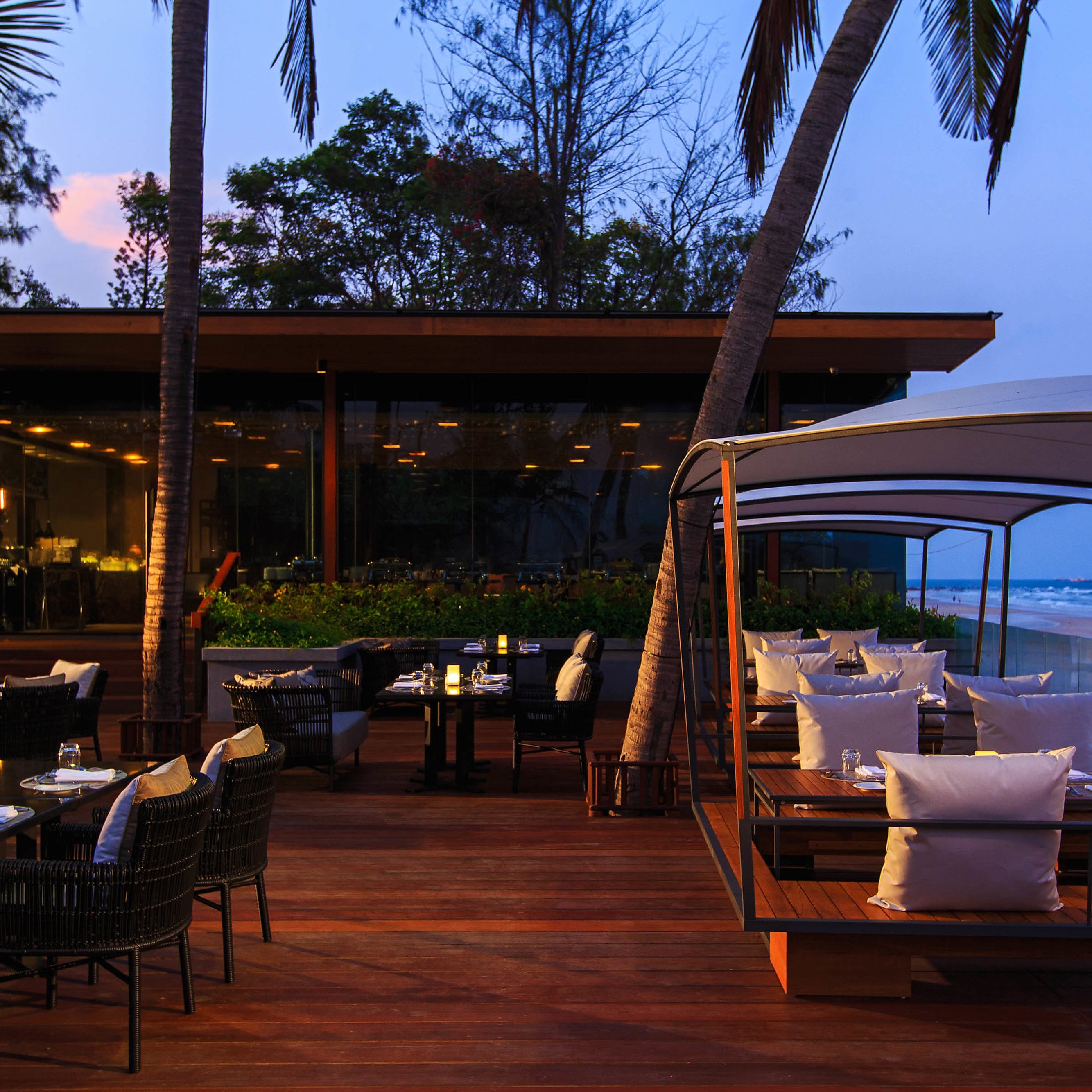 Big Fish Bar in Hua Hin Marriott Bonvoy