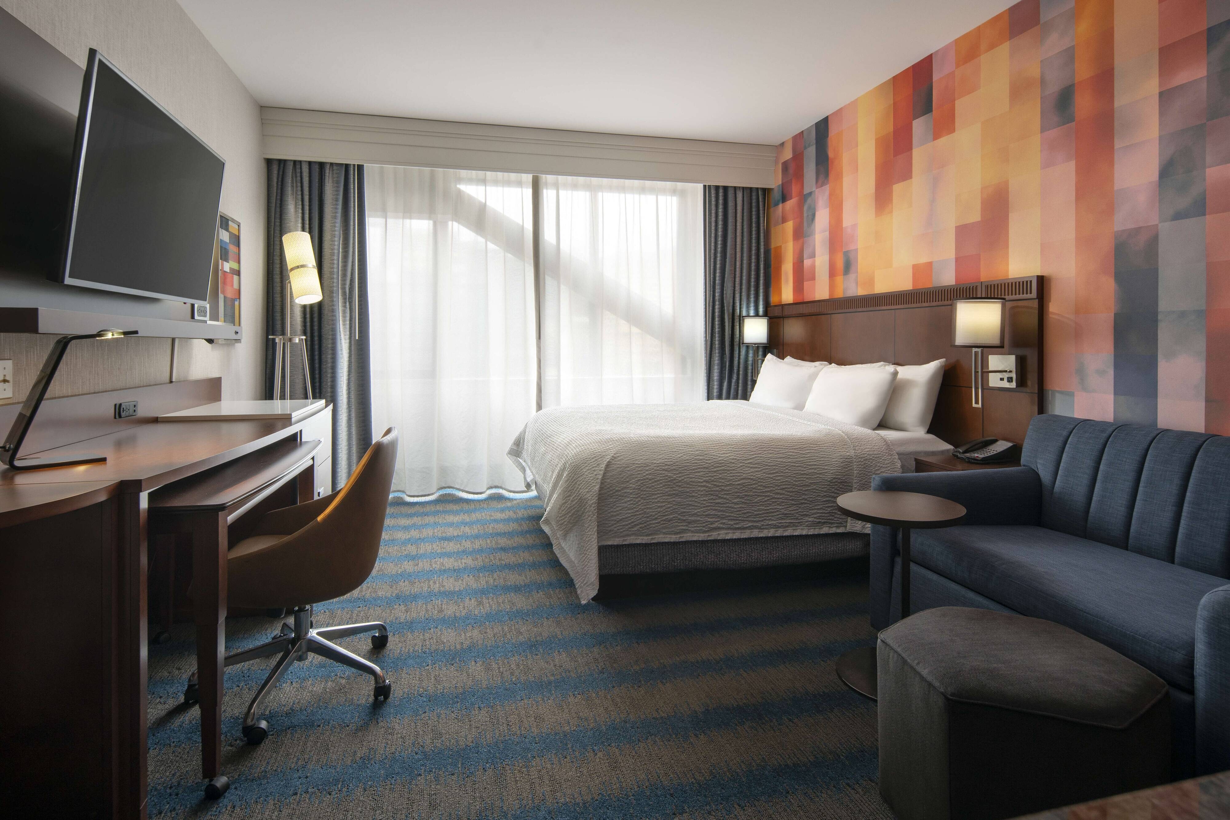 Pioneer Square | Courtyard Seattle Downtown/Pioneer Square | Marriott ...
