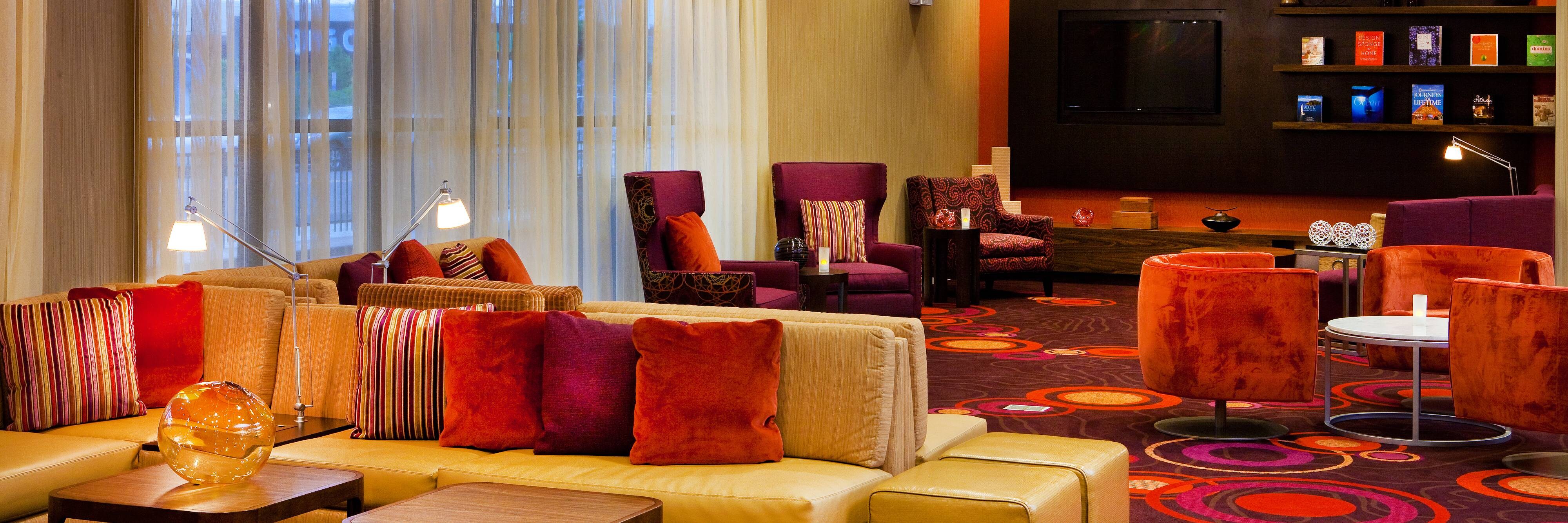 Hotels near Syracuse University | Courtyard Syracuse Downtown at Armory ...